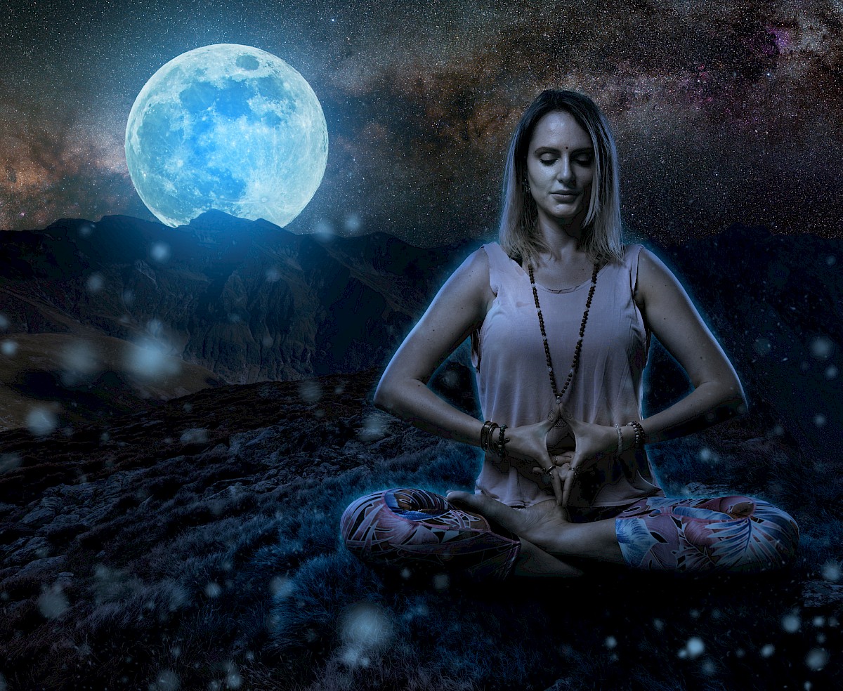 Full Moon Starlight Yoga